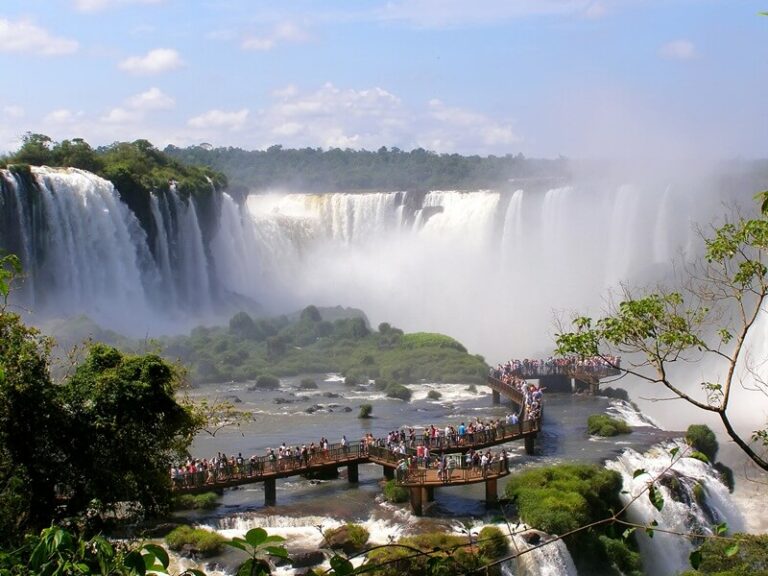 10 Melhores lugares para viajar em novembro no Brasil 2025